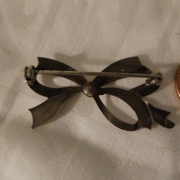 Vintage | Jewelry | Vintage Sterling Silver Pearl Ribbon Pin | Poshmark